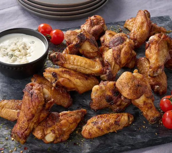 HAPPY TO MEAT YOU 4-lbs Of Premium Chicken Wings