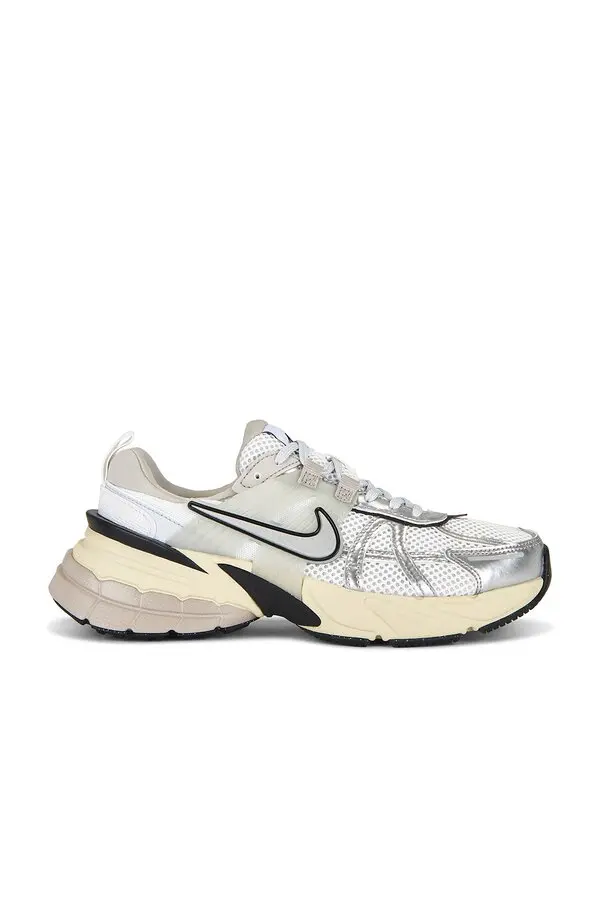 Nike V2k Run Sneaker - Summit White & Metallic Silver