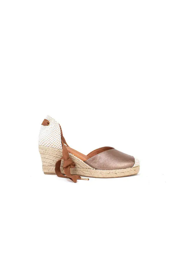 MENINA STEP Jimena Medium Laces Wedges - Metallic