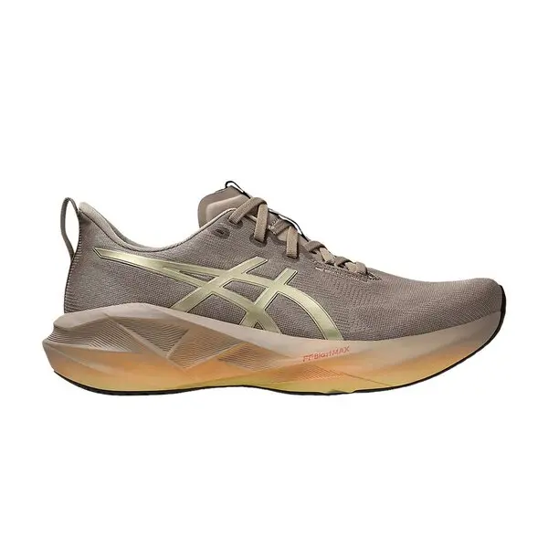 Asics Novablast 5 'luxe' Sneakers - Brown