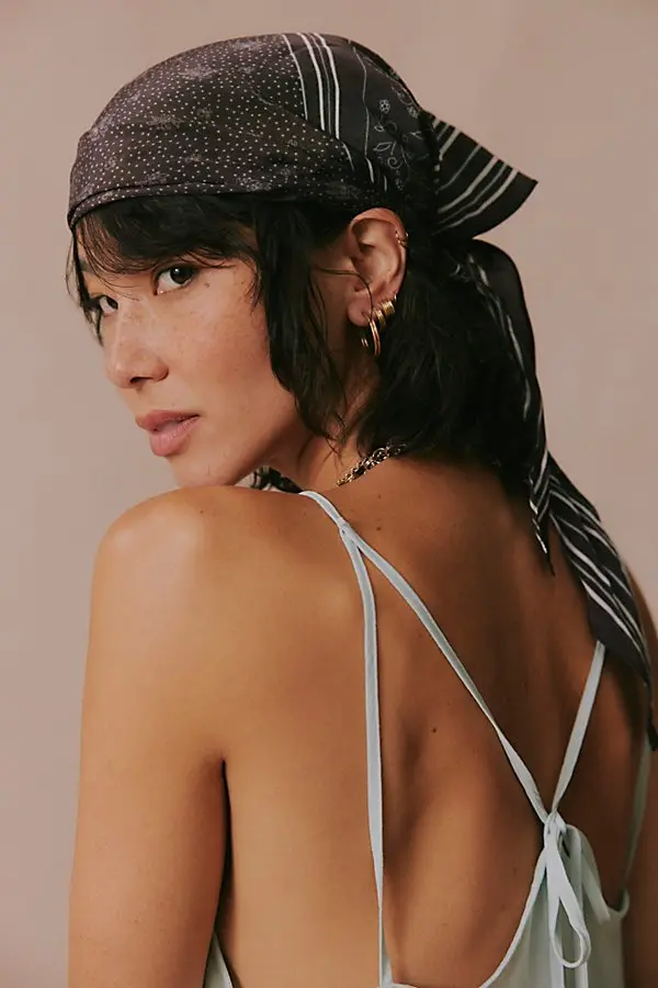 Free People Essential Triangle Bandana - So Femme Chocolate