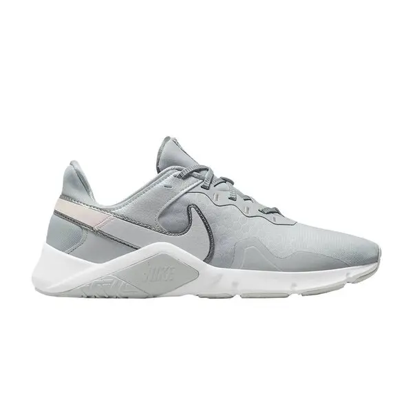 Nike Legend Essential 2 Sneakers