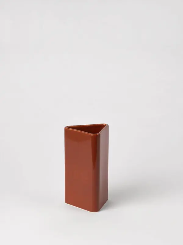 RAAWII Vases Lifestyle - Burgundy
