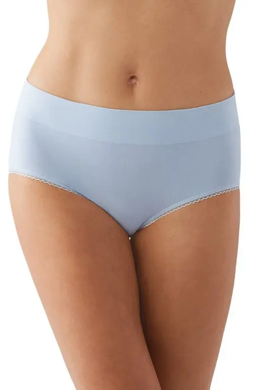 Wacoal Feeling Flexible Briefs - Skyway