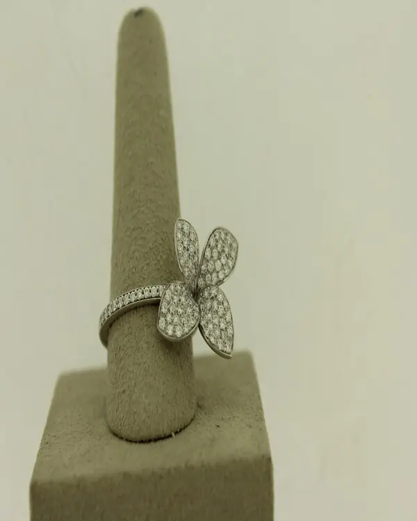 Pasquale Bruni Giardini Segreti Petite Diamond Flower Ring