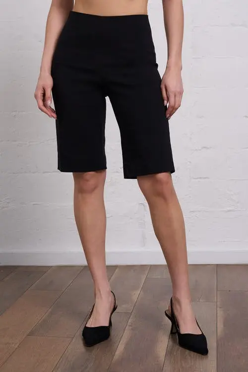 FRANNE GOLDE Slim Stretch Bermuda Short - Black