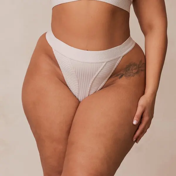 Lounge Bare String Crème - Cream