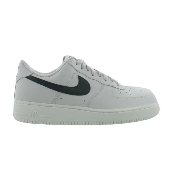 Nike Air Force 1 '07 Low Top Sneakers - White