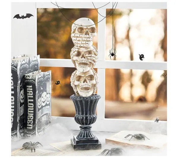 GLITZHOME 18h Halloween Resin Stacked Skull T Able Decor