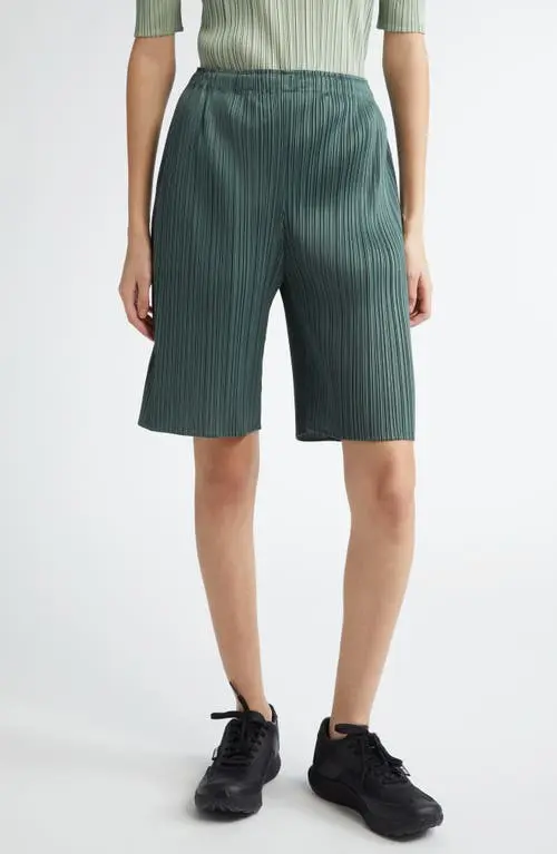 Issey Miyake Monthly Colors June Pleated Shorts - Moss Green
