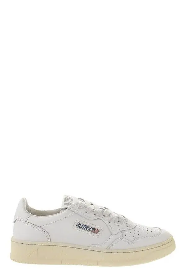 AUTRY Medalist Low Leather Sneakers - White