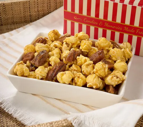 SAVANNAH'S CANDY KITCHEN Pound Pecan Caramel Corn