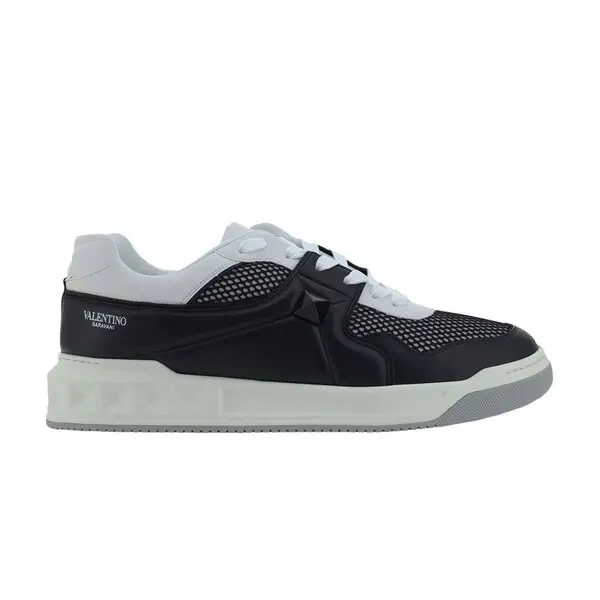 Valentino Garavani One Stud Low-top Sneakers