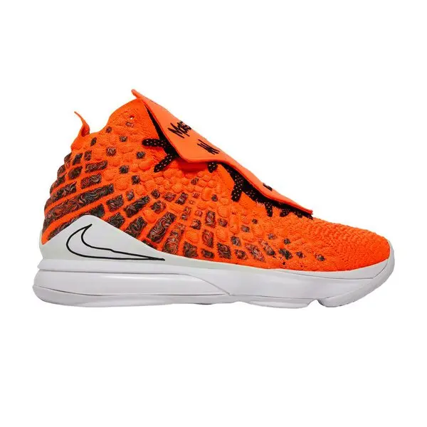 Nike Uninterrupted X Lebron 17 Sneakers