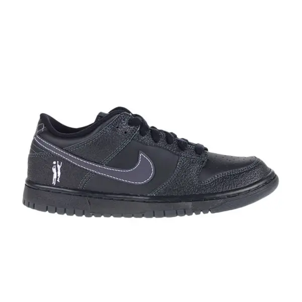 Nike Dunk Low Top Sneakers - Black