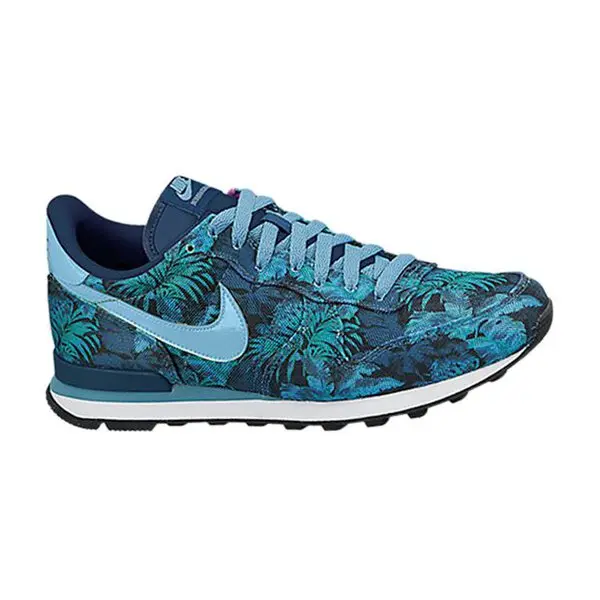 Nike Internationalist Graphics