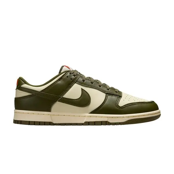 Nike Dunk Low Sneakers - Green