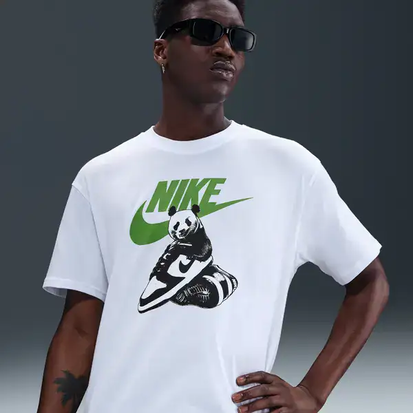 キ*ン様 Nike ロゴ Tシャツ M ホワイト/グリーン Nike Sportswear 