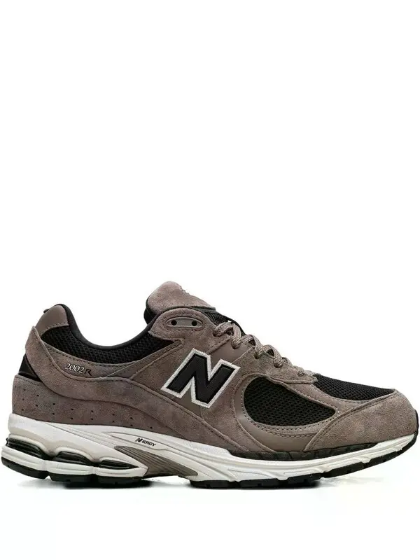 NEW BALANCE 2002r Sneakers - Brown