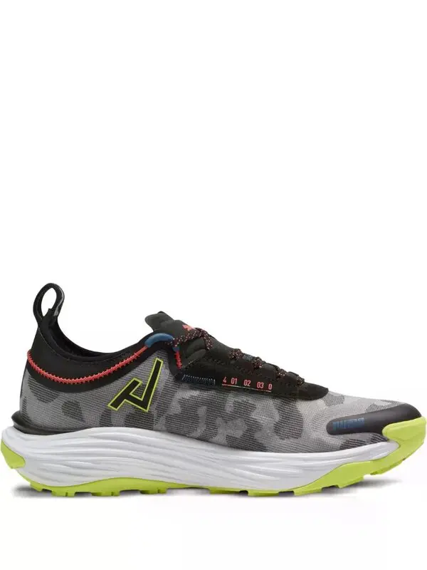 PUMA Voyage Nitro 3 Sneakers