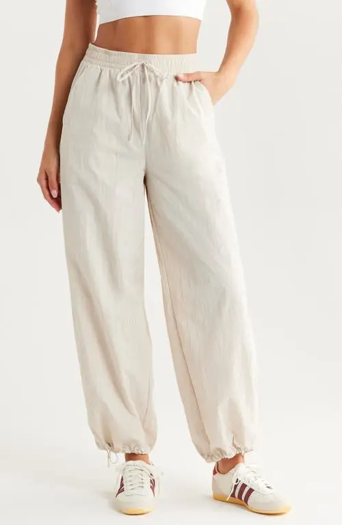 Zella Travel Lite Joggers - Grey Moonbeam