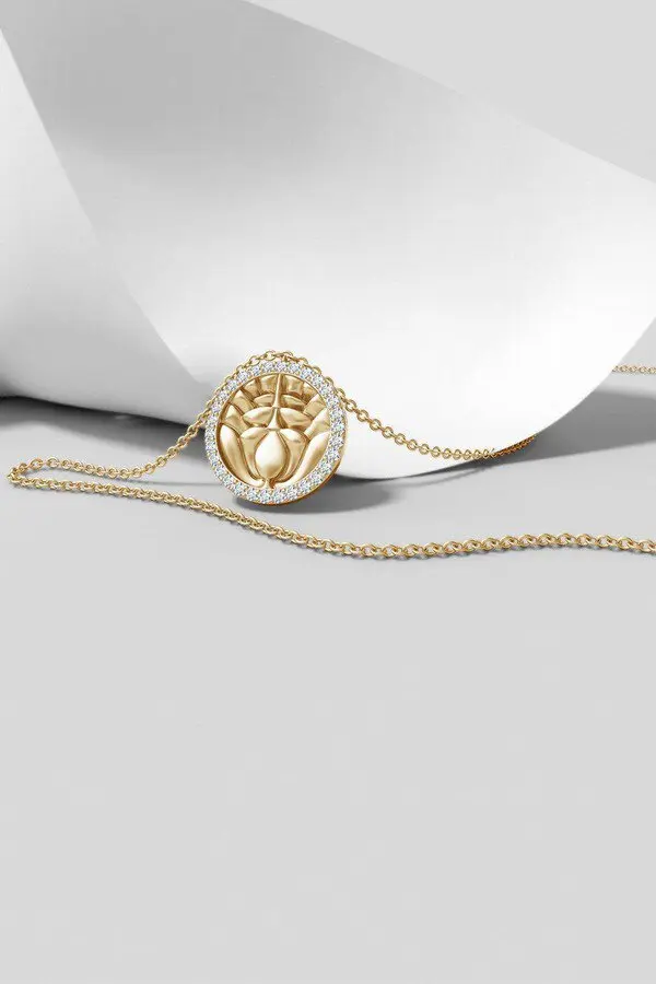 Natori Kamon 14k Diamond Border Pendant Necklace