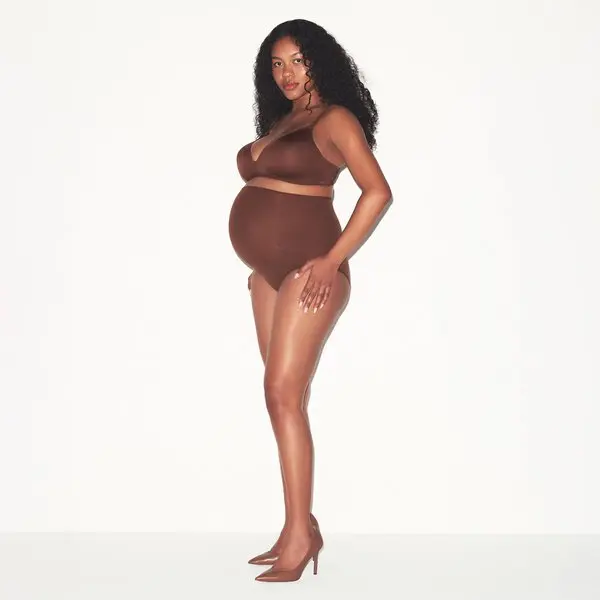 SKIMS Wireless Form Maternity Nursing Bra - Cocoa