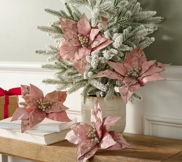 VALERIE PARR HILL Set Of 4 Poinsettia Clips Valerie