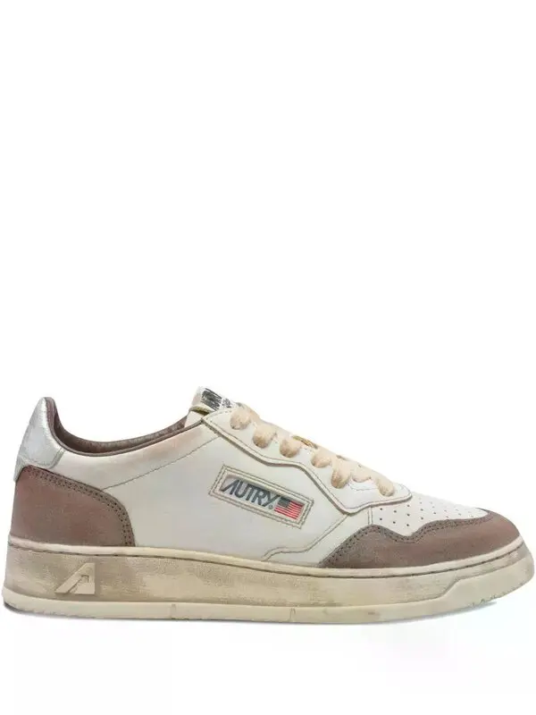 AUTRY Medalist Super Vintage Leather Sneakers - White
