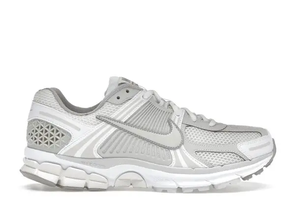 Nike Zoom Vomero 5 Sneakers