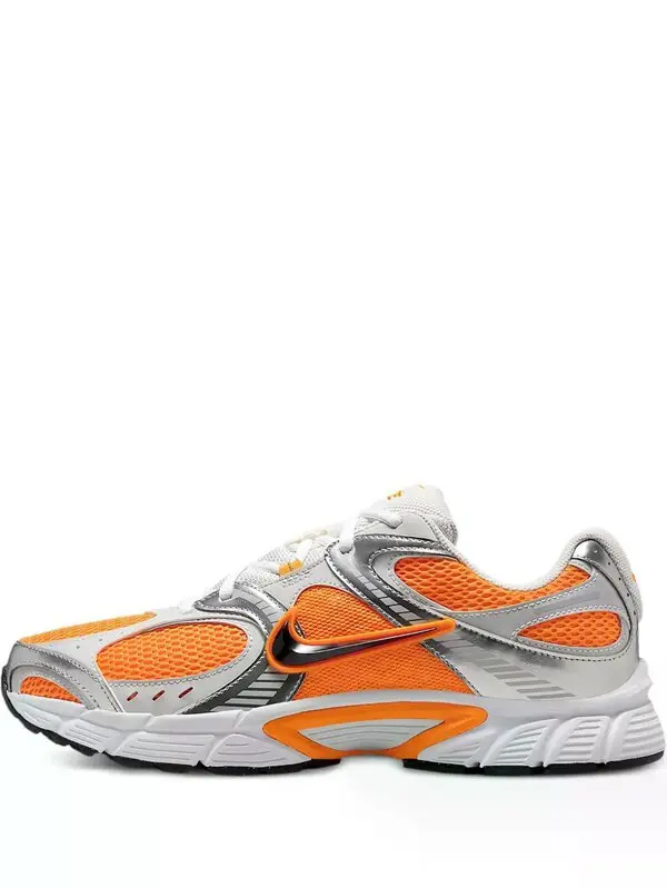 Nike V5 Rnr Sneakers