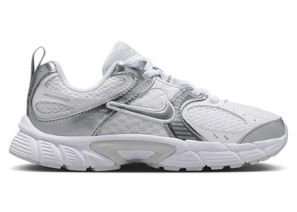 Nike V5 Rnr Metallic Silver Sneakers - White/pure Platinum