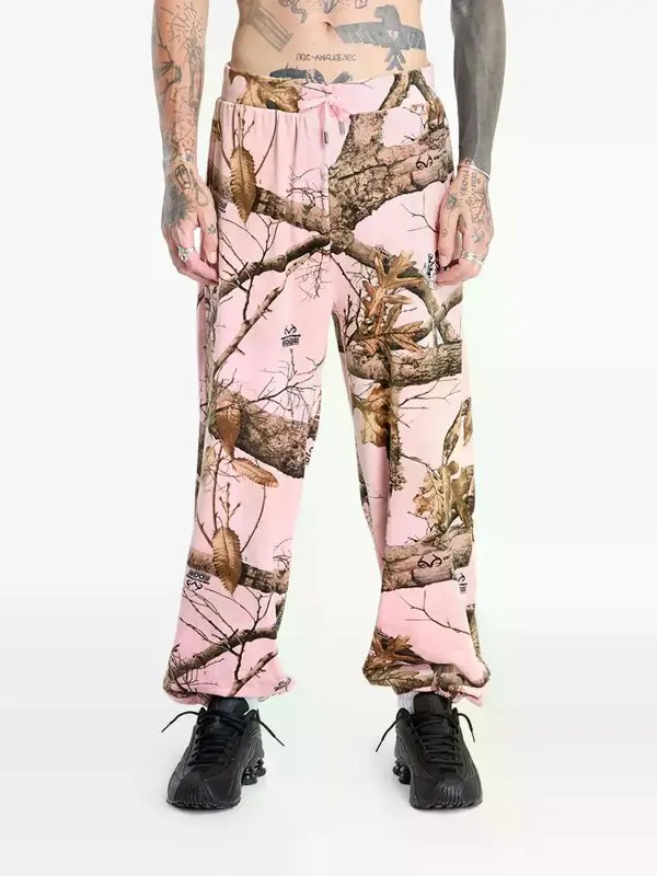 PLEASURES X Juicy Couture Realtree Velour Track Pants - Pink