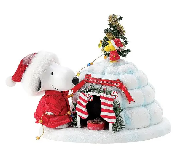 DEPARTMENT 56 Licensed Snoopy's Puffer Igloo Fi Gurine