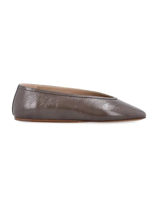 Le Monde Beryl Luna Patent Leather Slippers - Brown