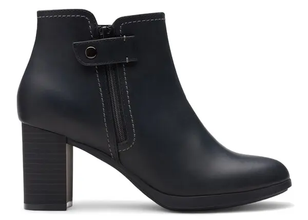 Clarks Bayla Glow Oily Leather Boots