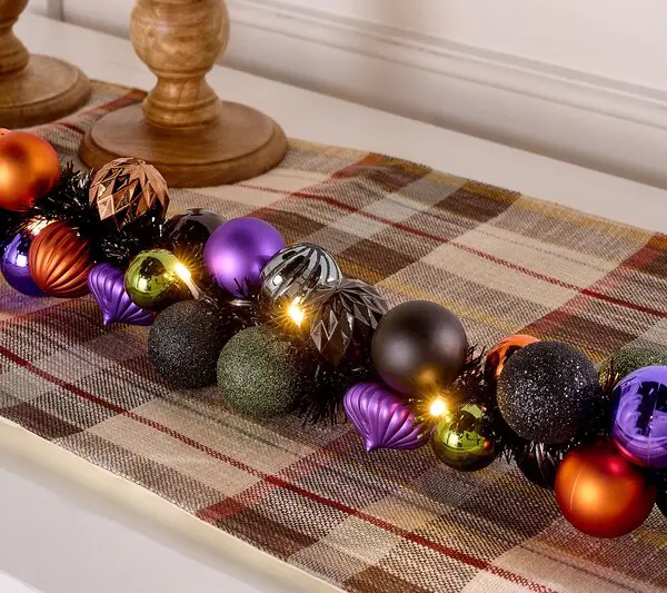 HAY & HARVEST 6' Lit Shatterproof Onament Garland