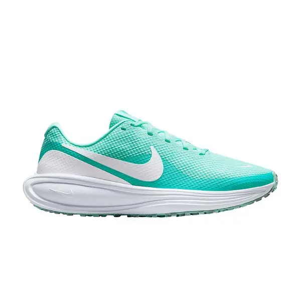 Nike Revolution 8