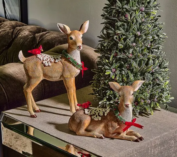 VALERIE PARR HILL 9-12' Deer With Cardinal Snow Saddle Set Of 2 Valerie