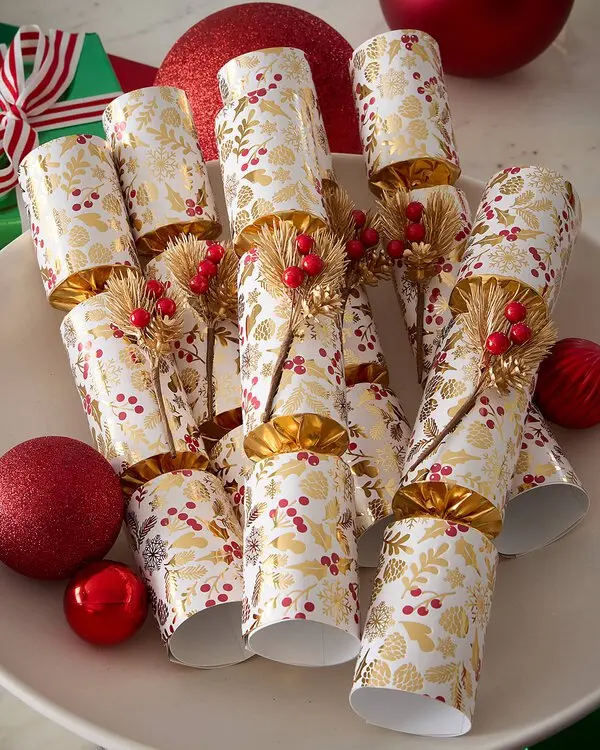 ROBIN REED Winter Berry Christmas Crackers, Set Of 6