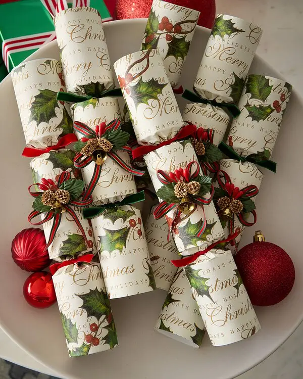 ROBIN REED Holly Bells Christmas Crackers, Set Of 6