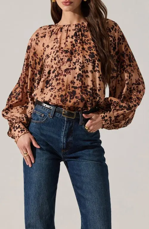Astr The Label Reyen Long Sleeve Top - Taupe Leopard Print