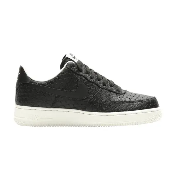 Nike Air Force 1 '07 Lv8 Sneakers - Black