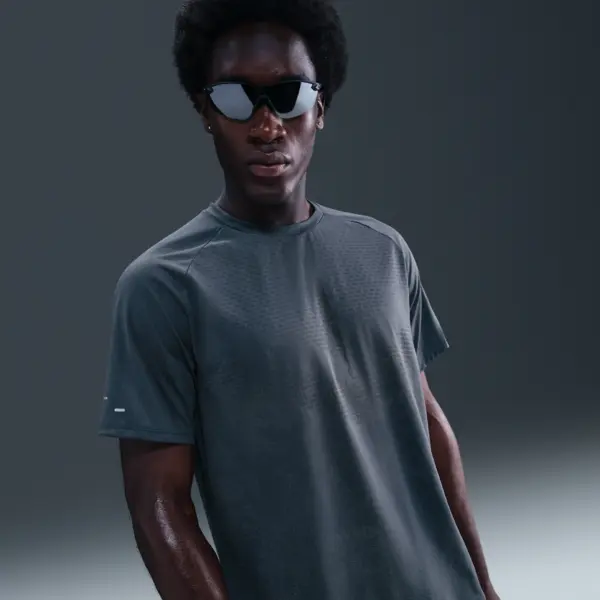Nike Stride Dri-fit Adv Short-sleeve Running Top With Reflective Accents - Blue