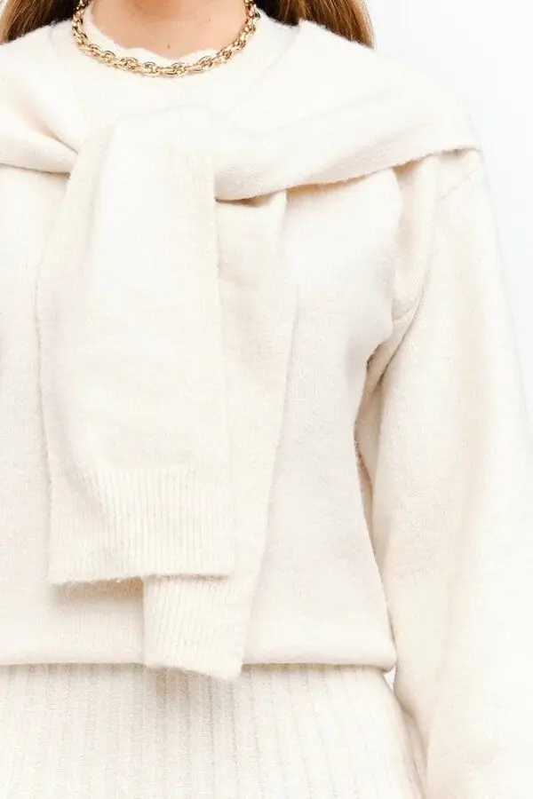 JUPE NYC Beau Sweater With Scarf