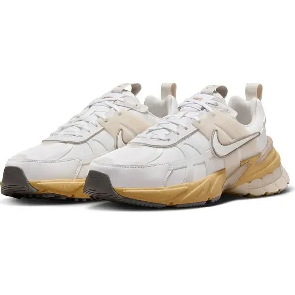 Nike V2k Run Gore-tex® Waterproof Sneaker - White/summit White/bone