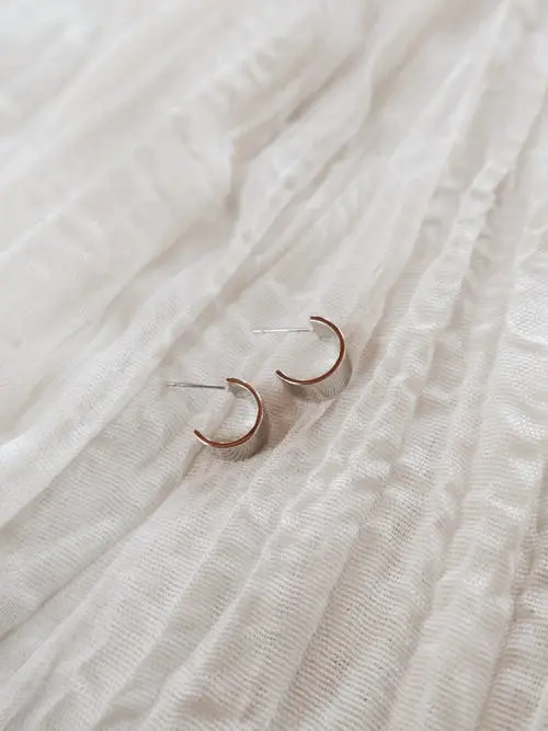 UNTAMED PETALS Alyssa Huggie Earrings - Silver
