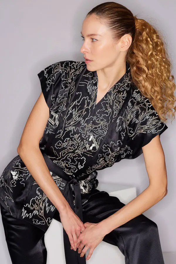 Natori Couture Nara Embroidered Silk Vest - Gray / Black / White