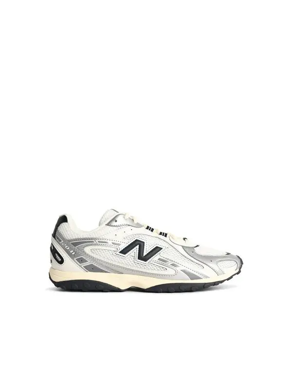 NEW BALANCE 204 Sneakers