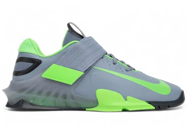 Nike Savaleos Sneakers